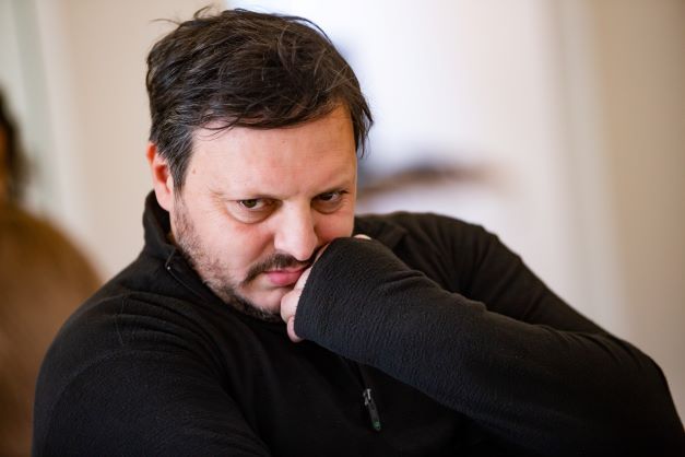Actorul Florin Coșuleț este director interimar al Teatrului „Sică ...
