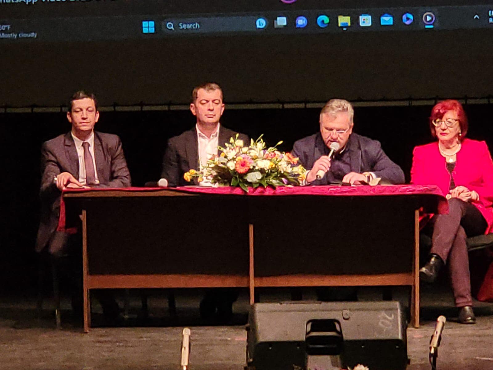 FOTO Peste 1.000 de tineri din Mediaș au spus "Da vieții, fără Droguri ...