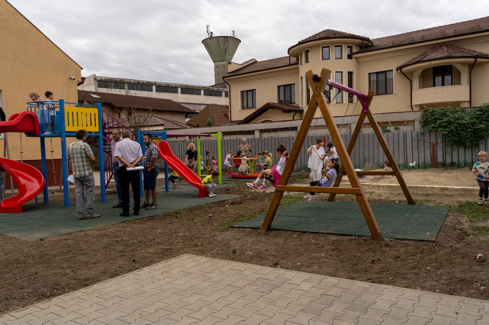 FOTO/VIDEO: Lucrări recepționate la Grădinița "Piticot" din Mediaș ...