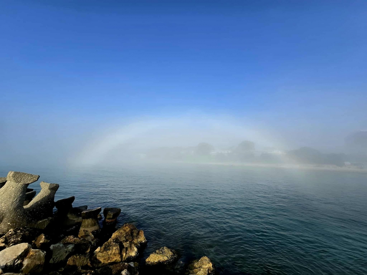 FOTO: Fenomen extrem de rar văzut în România: curcubeul alb - Sibiu 100