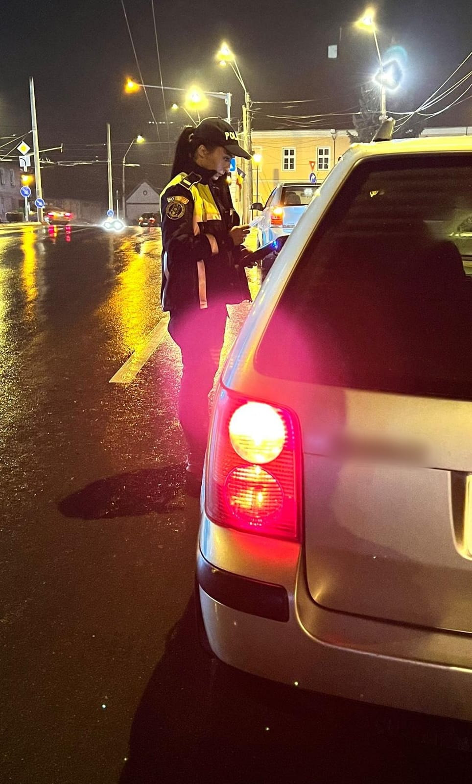 FOTO: Peste 400 de autovehicule controlate de polițiști. 120 de șoferi ...